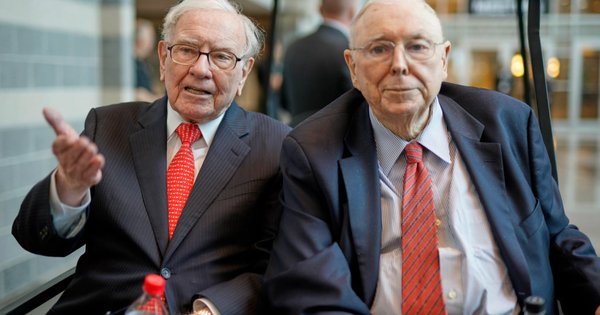 Câu chuyện 'già mà vẫn dẻo dai' của Warren Buffett: Kỷ nguyên của các ...